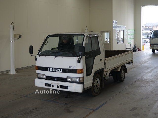 Isuzu ELF kamion s ravnom platformom < 3.5t