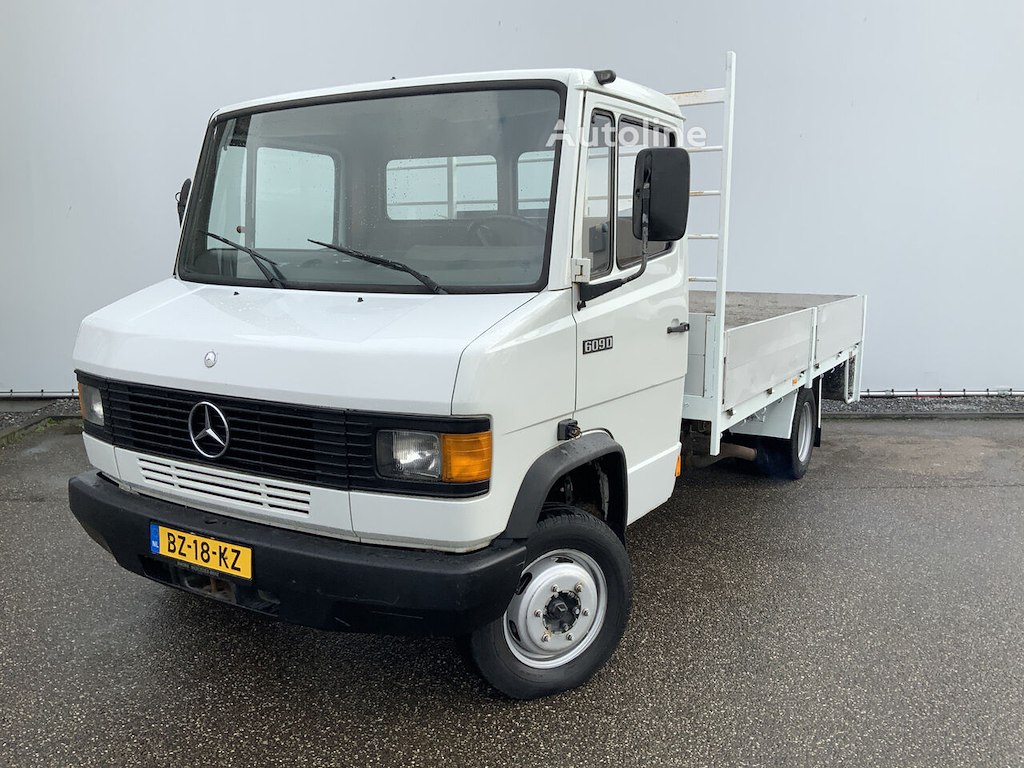 Mercedes-Benz Bestelwagen 609 D Pick Up 3 Zits Trekhaak Bakmaat L.410/B.220/H. kamion s ravnom platformom < 3.5t