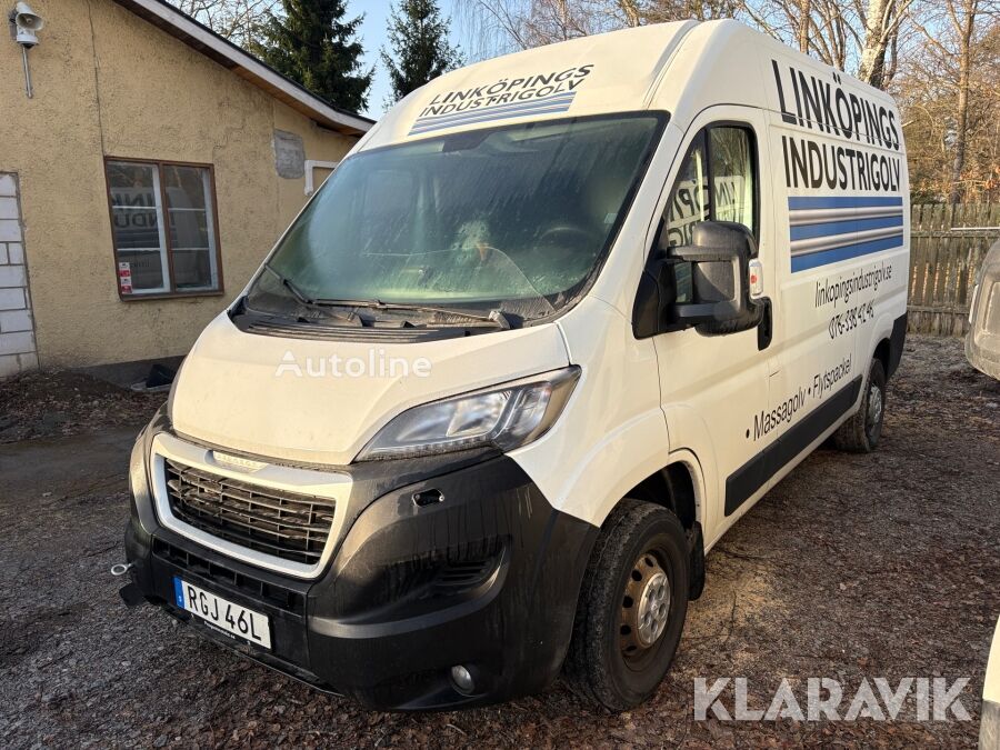 Prodaje se Peugeot Boxer kamion s ravnom platformom < 3.5t na aukciji