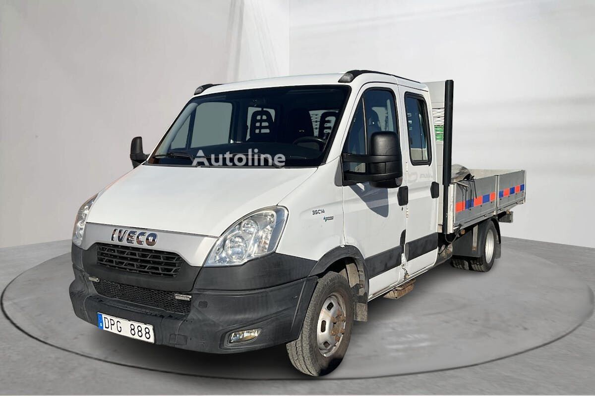 Prodaje se IVECO Daily kamion s ravnom platformom < 3.5t na aukciji