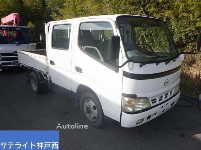 Hino DUTRO kamion s ravnom platformom < 3.5t