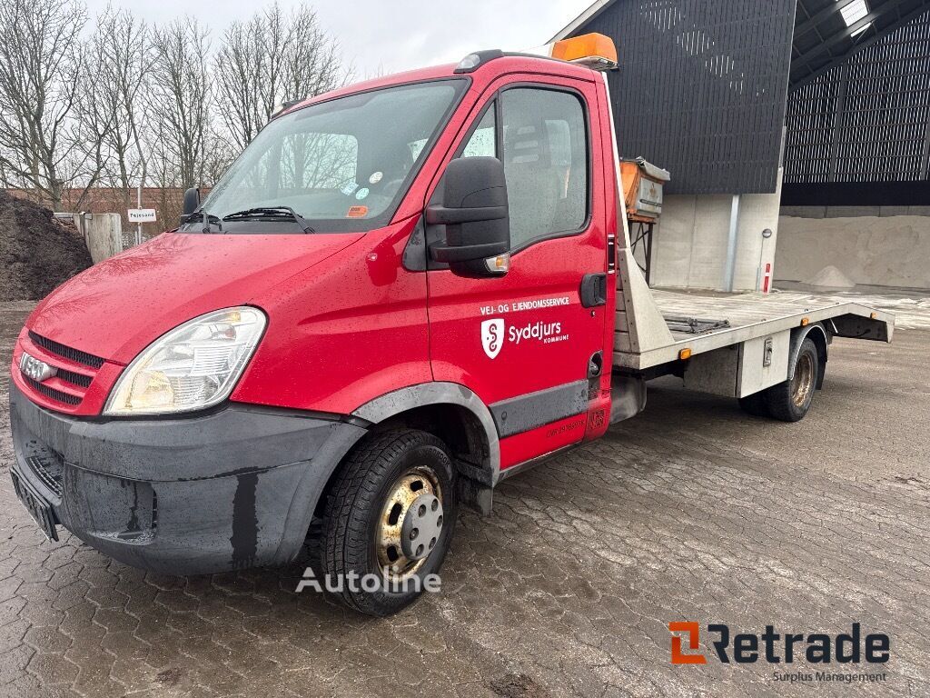 Prodaje se IVECO C35 šlep auto < 3.5t na aukciji