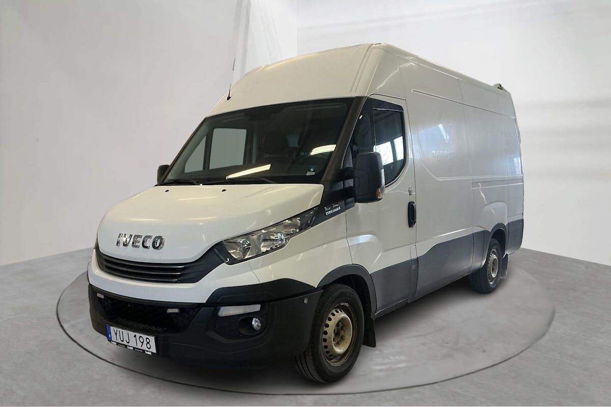 Prodaje se IVECO Daily minibus furgon na aukciji