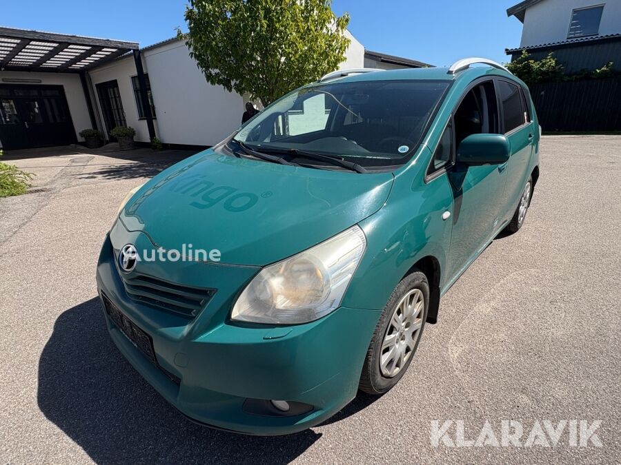 Prodaje se Toyota Verso Sportsvan 2.0 minibus furgon na aukciji