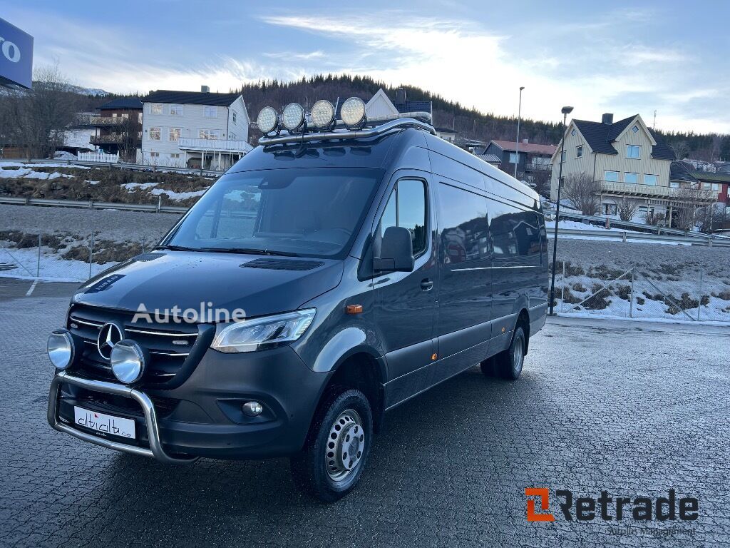 Prodaje se Mercedes-Benz Sprinter 519 CDI 4x4 m/ varerom og verksted. 2021 minibus furgon na aukciji