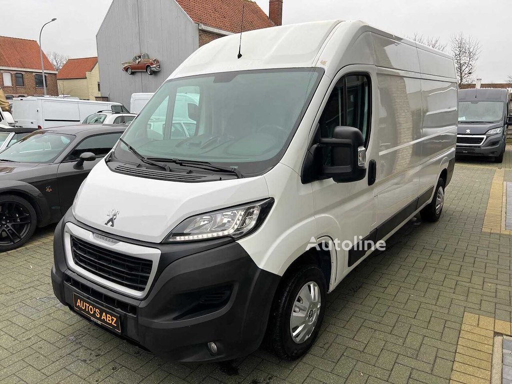 Prodaje se Peugeot Boxer minibus furgon na aukciji