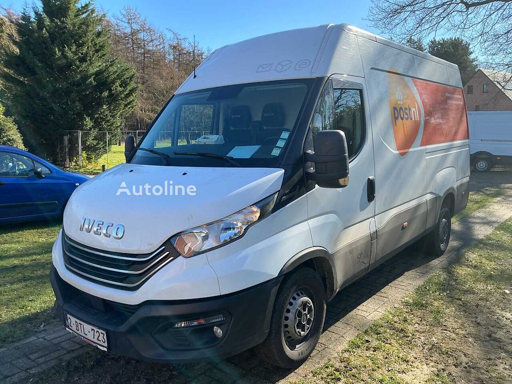 Prodaje se IVECO Daily Bestelbus minibus furgon na aukciji