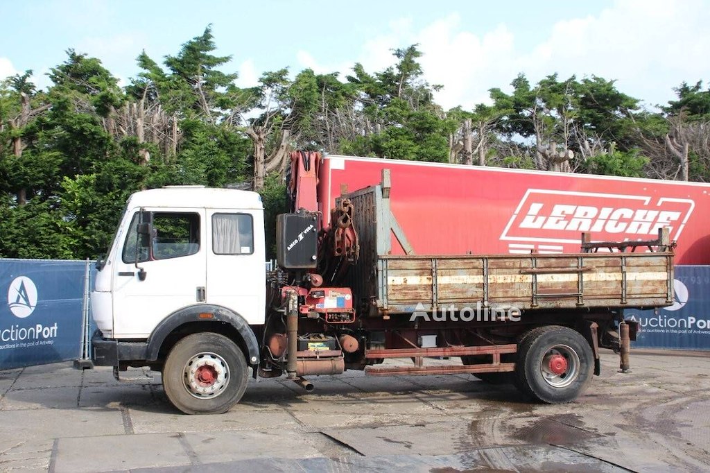 Prodaje se Mercedes-Benz 1935/48 kamion s ravnom platformom na aukciji