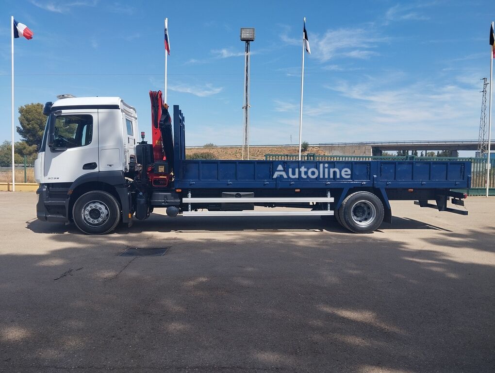Mercedes-Benz ACTROS 25 36 kamion s ravnom platformom