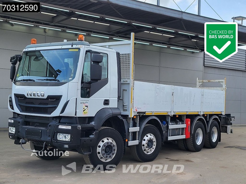 IVECO Trakker 410 Trakker 8X4 Steelsuspension 650cm open load floor Au kamion s ravnom platformom