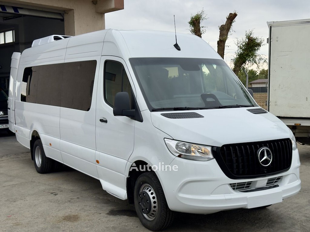 Novi Mercedes-Benz Sprinter 517 putnički minibus