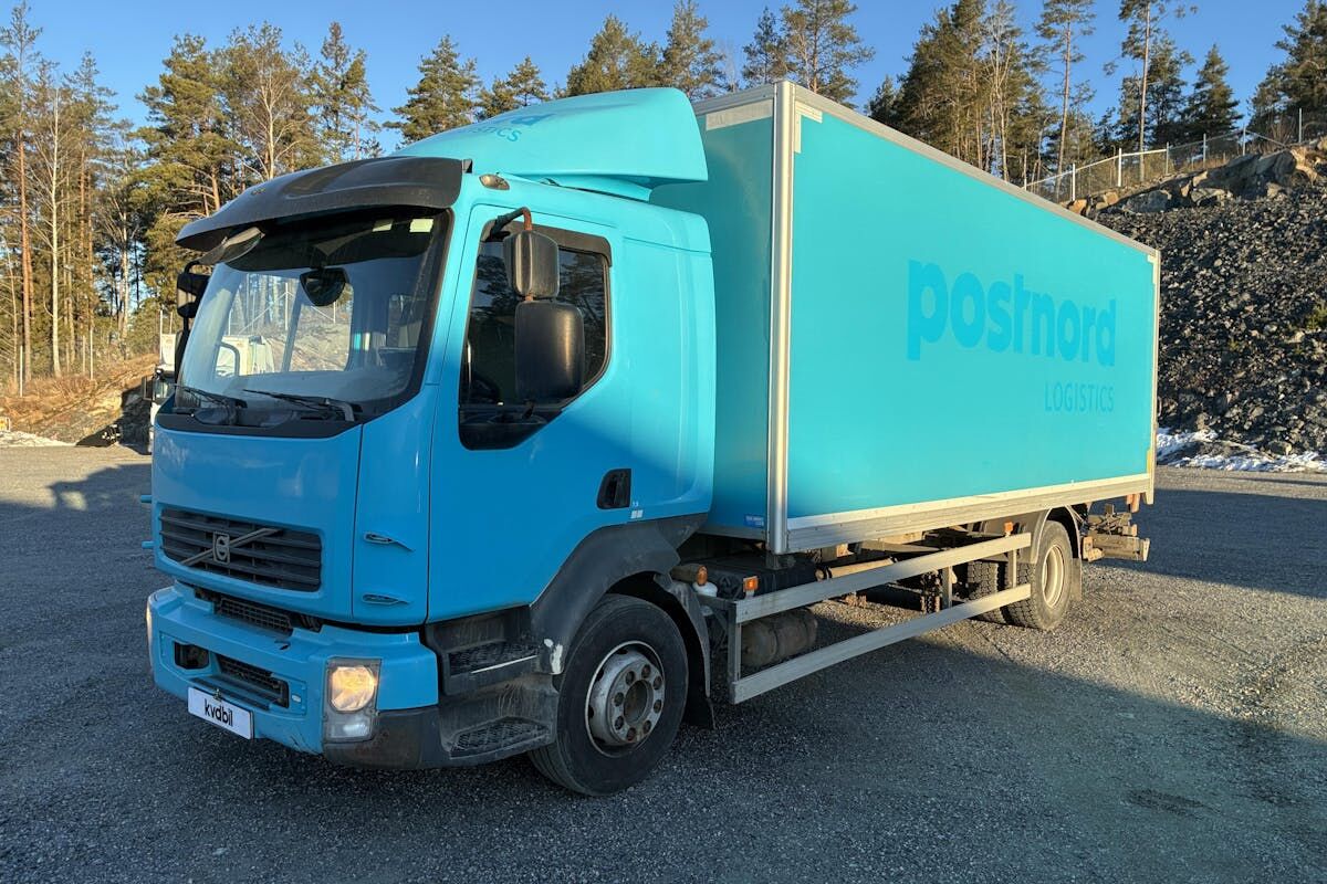 Prodaje se Volvo FL240 kamion furgon na aukciji