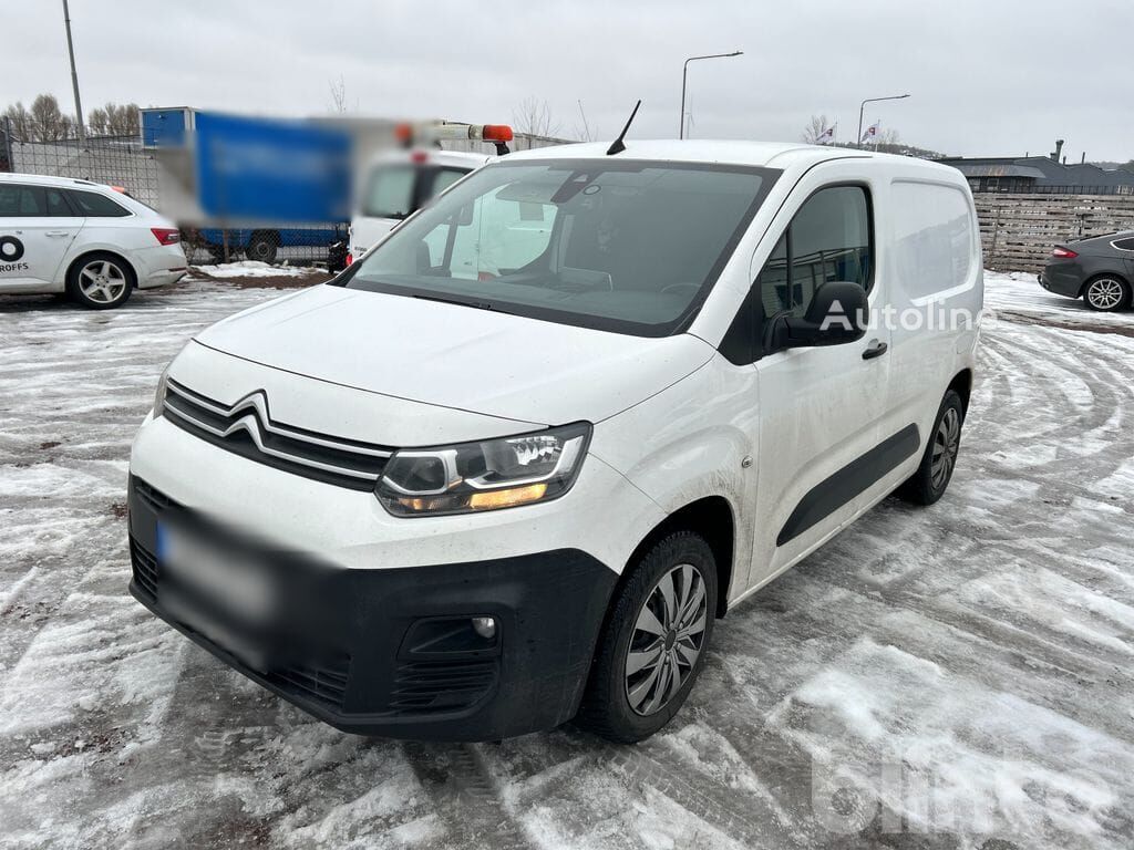 Prodaje se Citroen BERLINGO laki furgon na aukciji