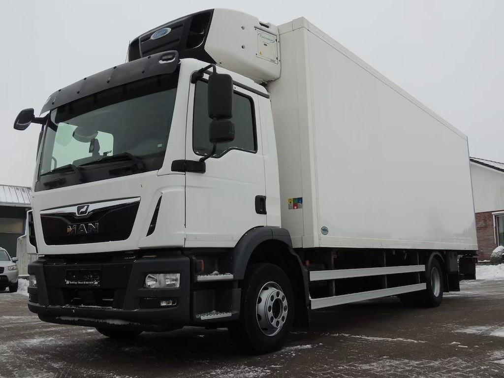 MAN TGM 15.250 / Carrier 1150 / tail lift kamion hladnjača