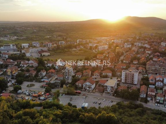 Stan Mladenovac Tozino Voće