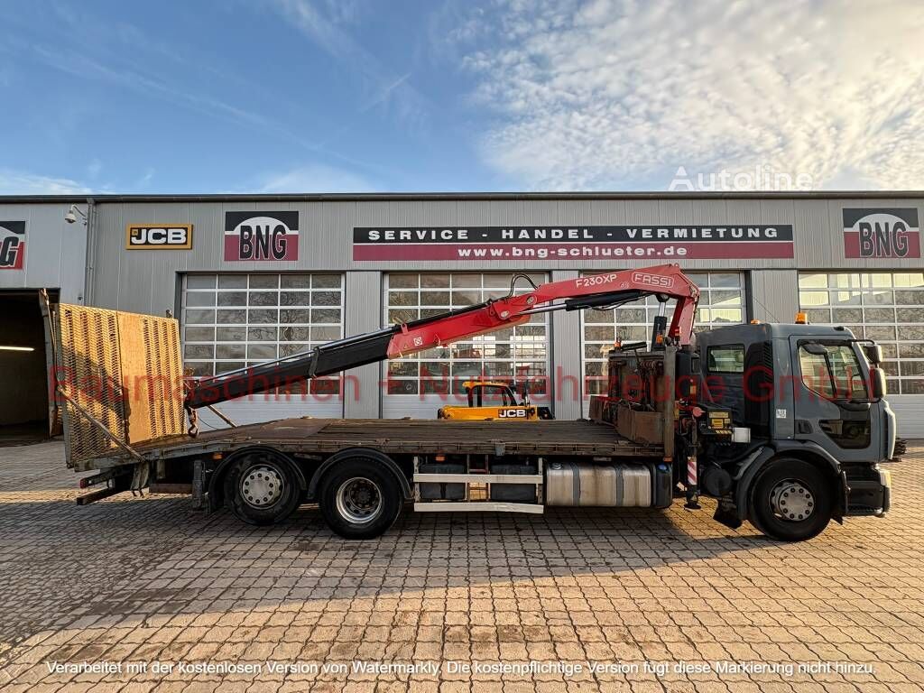 Renault 3-Achs Plattform-LKW Fassi F230XP Kran EZ 2007 autotransporter