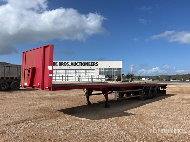 Prodaje se Coder poluprikolicu platformu na aukciji