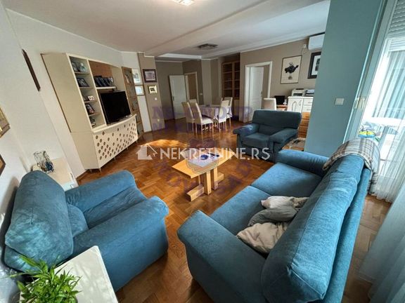 Četvorosoban stan na prodaju - Grbavica