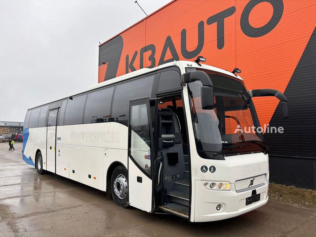 Volvo B8R 9500 4x2 AC / AUXILIARY HEATING / WC / WHEELCHAIR LIFT turistički autobus