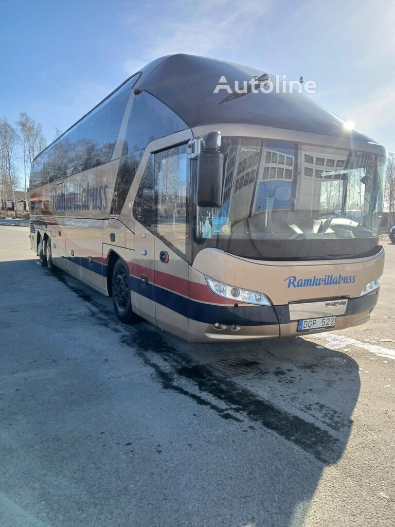 Neoplan Starliner C P11 turistički autobus