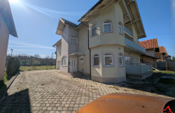 Kuca,PETROVARADIN,SADOVI,kv: 1099, € 318000, ID: 3004844