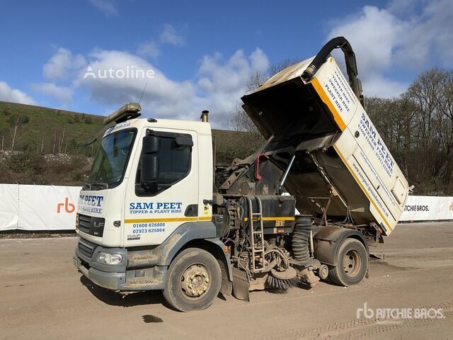 Prodaje se DAF ulični usisivač na aukciji
