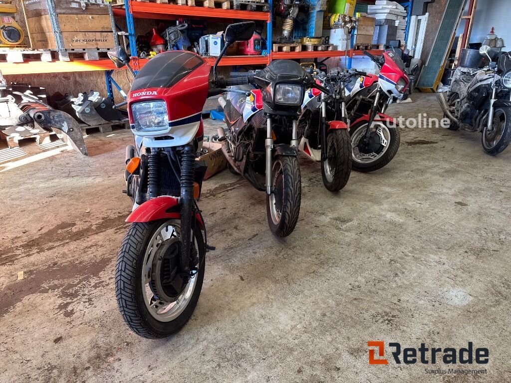 Prodaje se Honda 4 stk. 250’er motocikl na aukciji