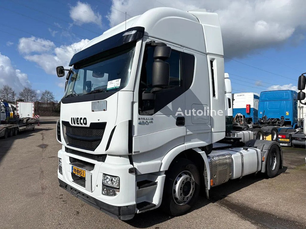 IVECO Stralis 440.42 440 AS 42 TUV tegljač