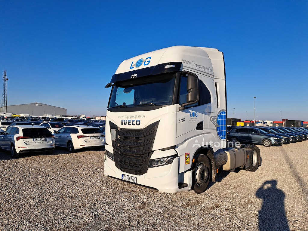 IVECO S-Way AS 440 S49 tegljač
