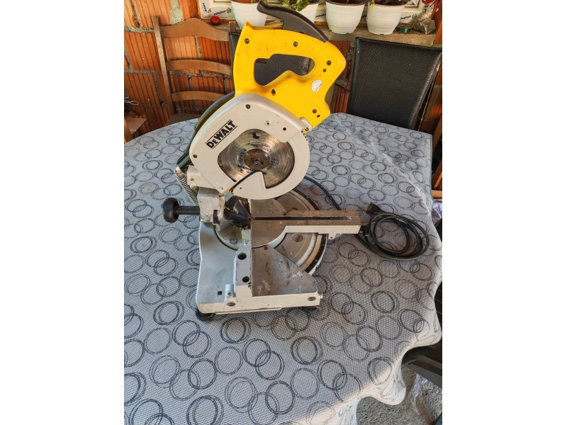 Dewalt DW700 1200w