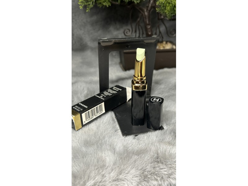 Chanel Estompe Eclat Stick Lumiere,
