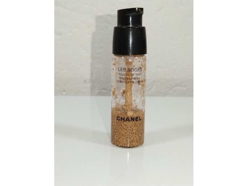 Chanel Les beiges water fresh complexion touch