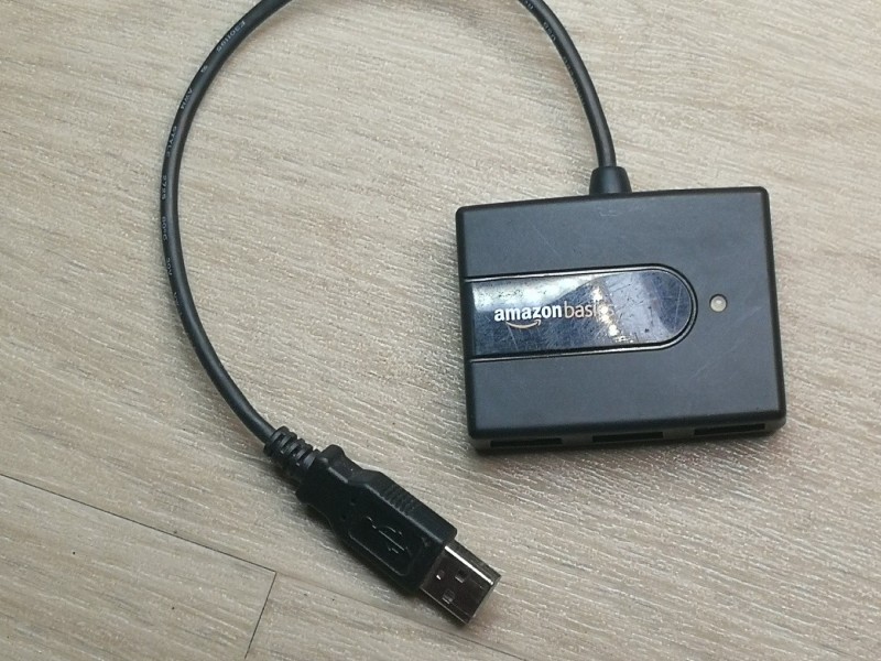 AmazonBasics USB razdelnik