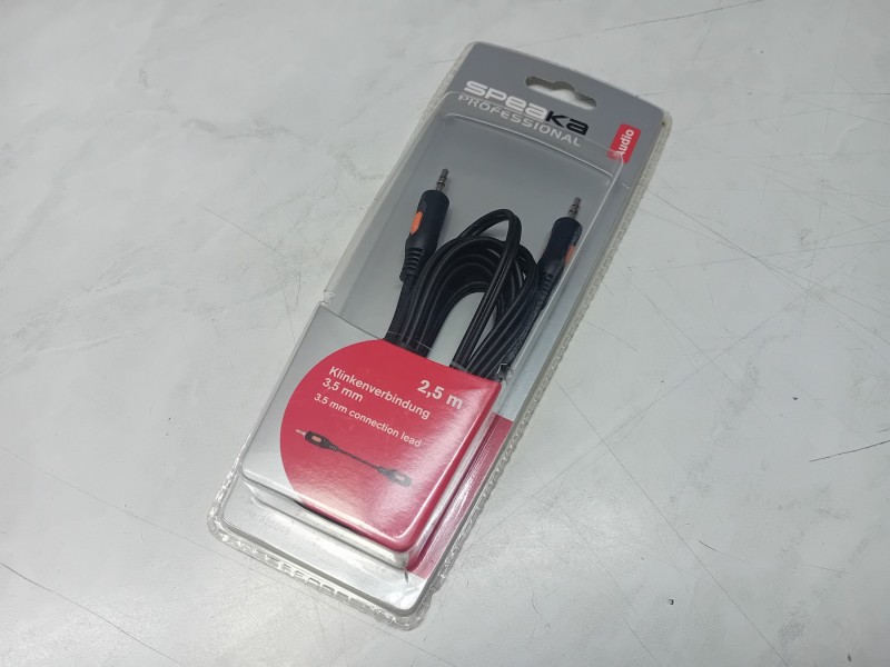 audio kabal 3.5mm ispravan nov 2,5m