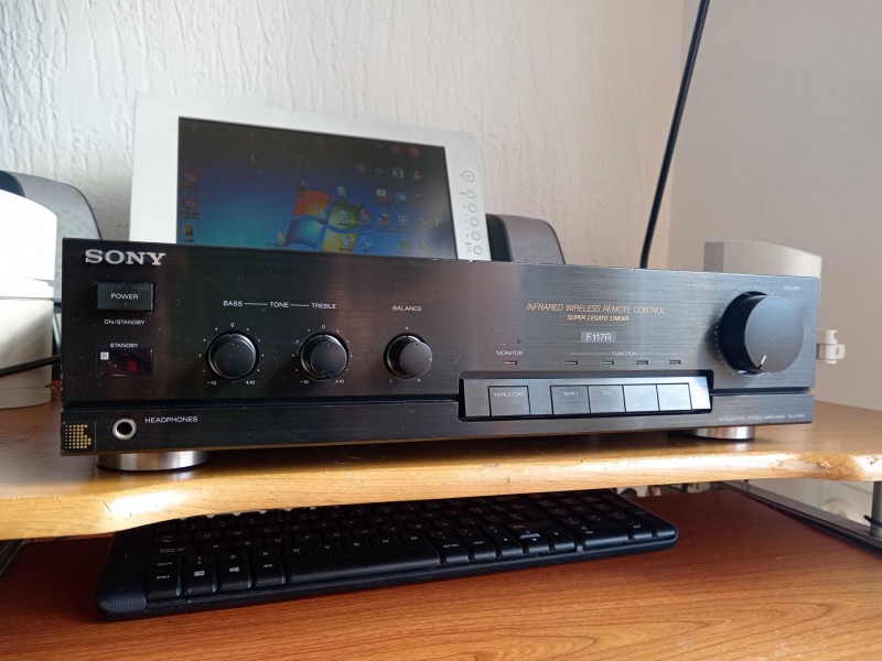 Sony TA-F117R (stereo pojacalo)