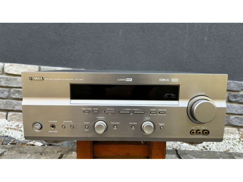 Yamaha RX-V557 AV risiver Zver