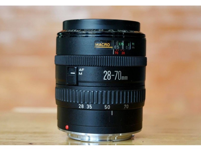 Canon EF 28-70mm f3.5-4.5 II