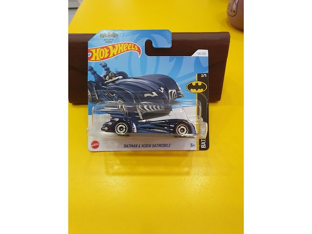 Hot wheels auto batman&;;robin batmobile