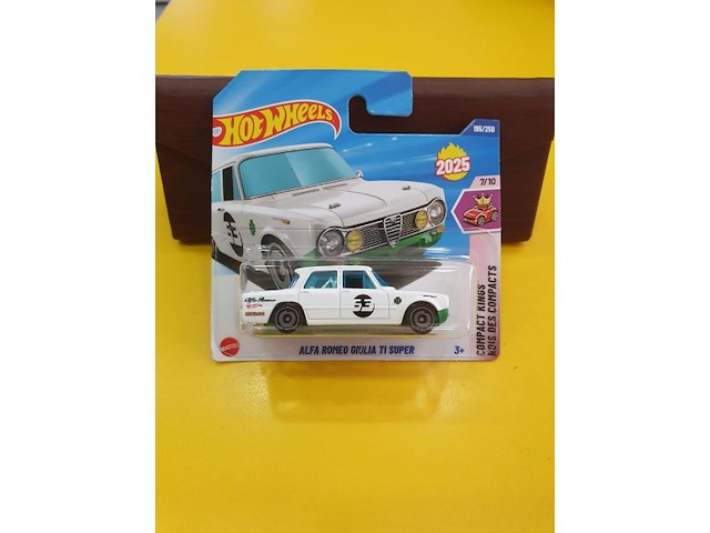 Hot wheels auto alfa romeo giulia ti super