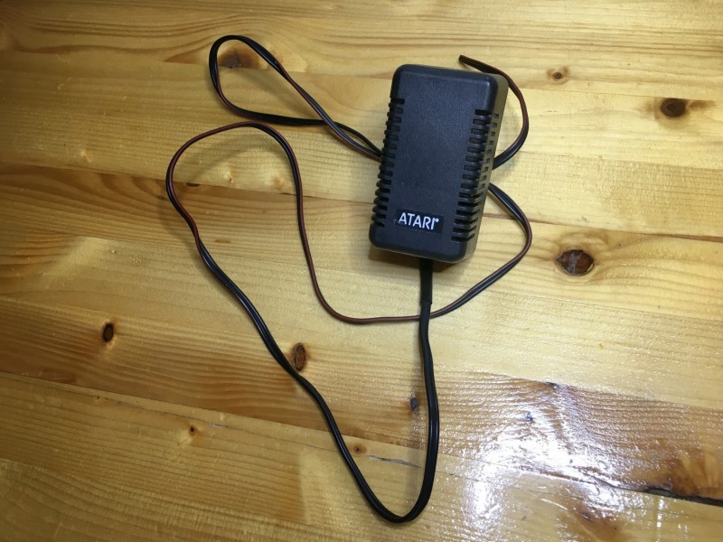 Atari ispravljac adapter