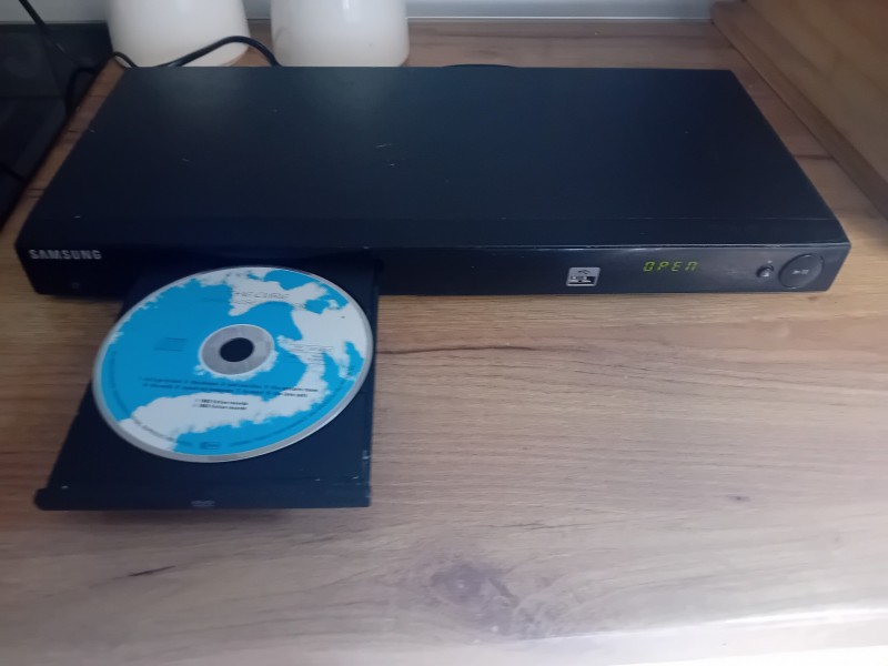 Samsung DVD-P390 DVD Player