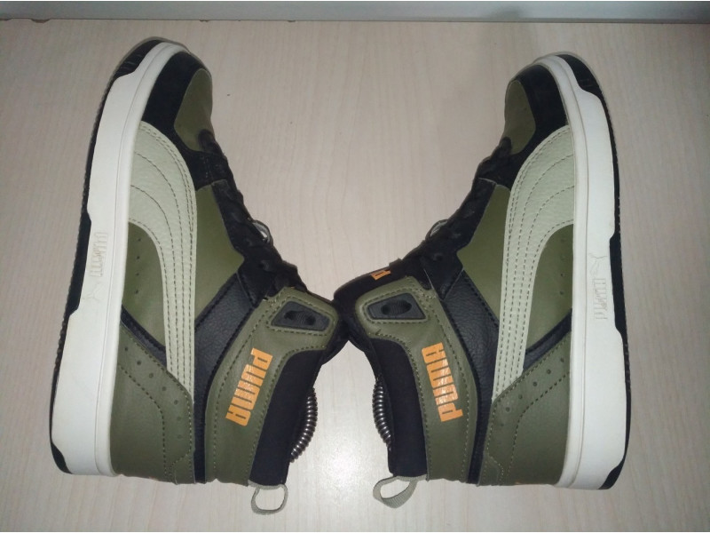 Puma decije duboke patike br 35 - 36 ( 22,5 cm)