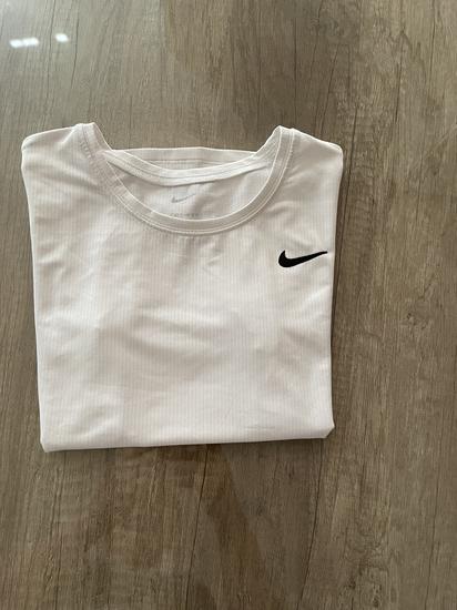 Nike original majica xs/s rezz