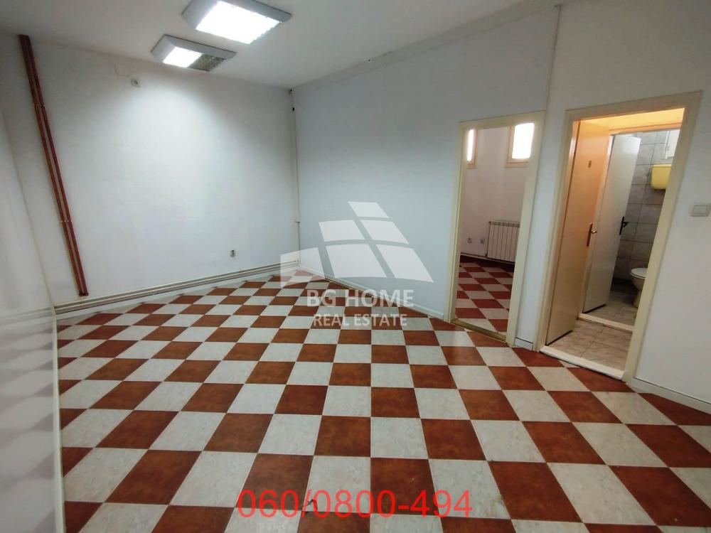 Lokal od 131m2 u Zemunu, Milana Uzelca ID#3657
850 €