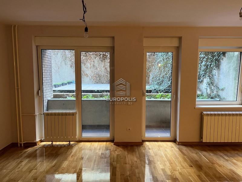 Vračar - Dubljanska, 2.5 sa dve terase, 223000 ID#9167
223.000 €