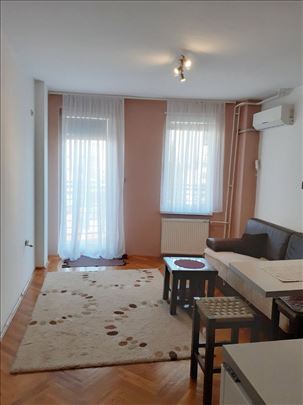 Novi Sad, Rotkvarija, Žitni trg, 30m2