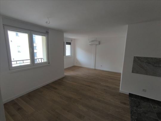 Trosoban stan 58m² – Cara Dušana, Zemun