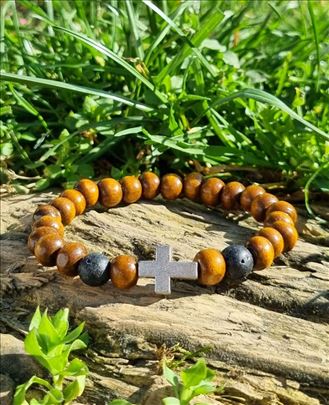 Drvena brojanica #1 (sa vulkanskom lavom)