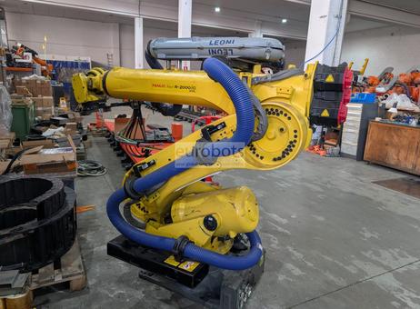 Industrial Robot Fanuc R-2000iC/210L