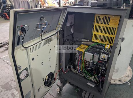 Industrial Robot Fanuc R-2000iC/210F